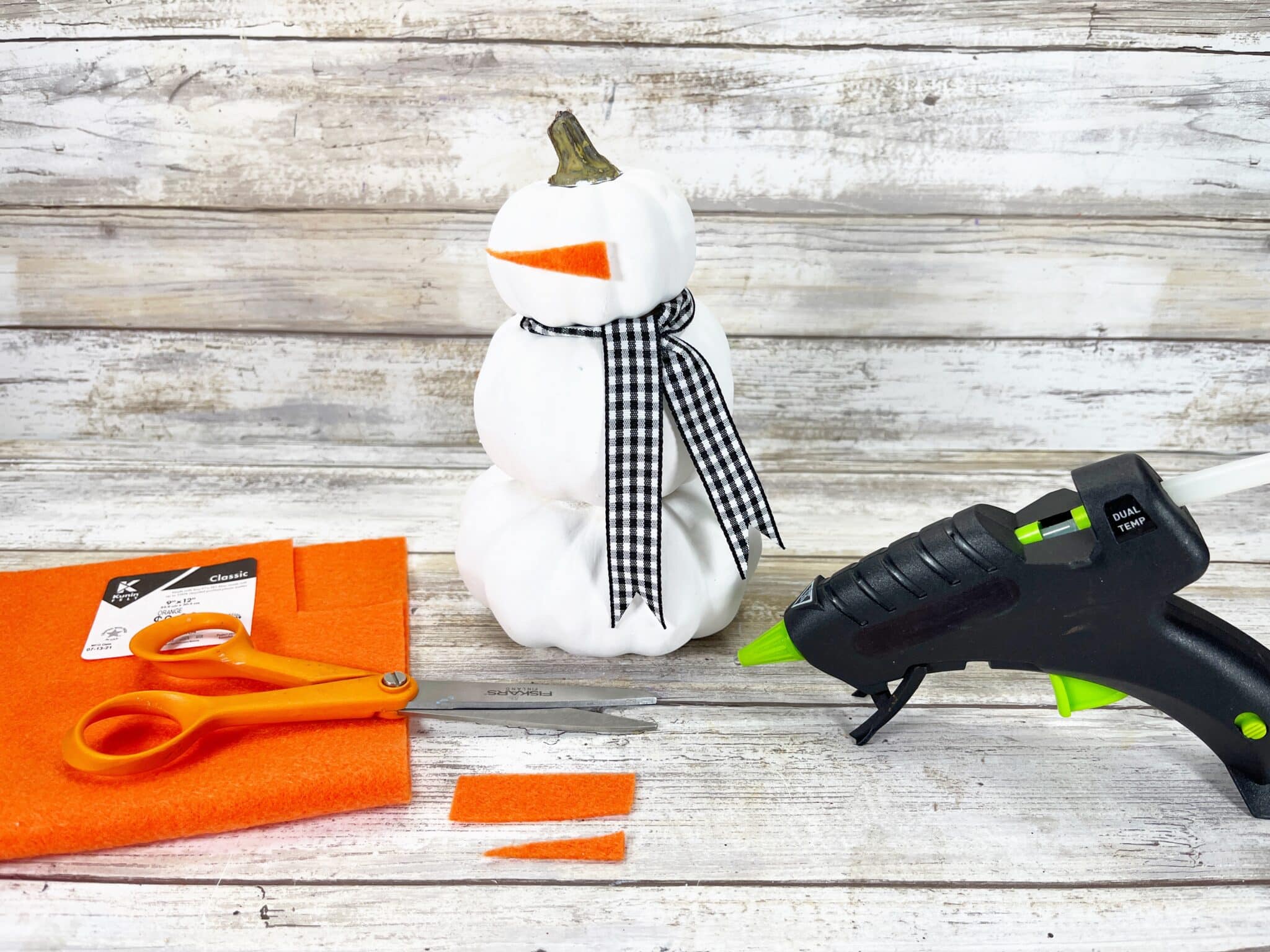 Easy DIY Pumpkin Snowman (Autumn to Winter Transitional Decor) - Single ...