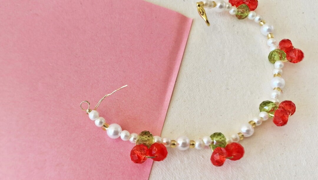 DIY Beaded Cherry Bracelet - Single Girl's DIY