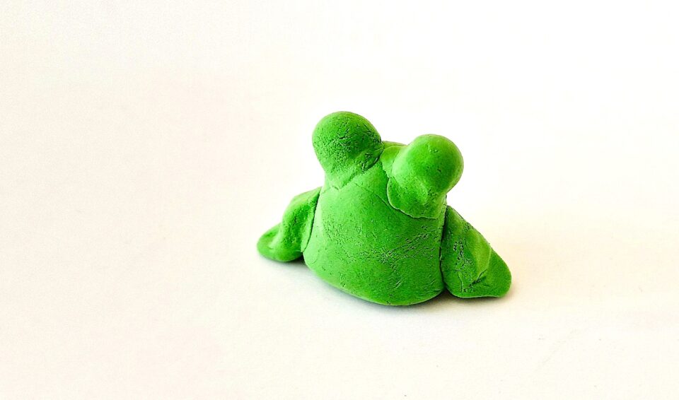 DIY Clay Frog (Step by Step Photo Tutorial) - Single Girl's DIY