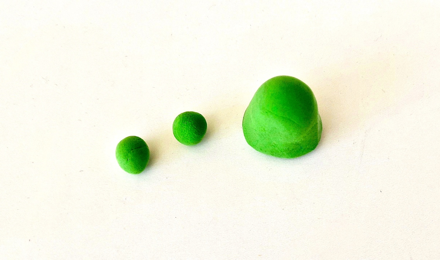 DIY Clay Frog (Step by Step Photo Tutorial) - Single Girl's DIY