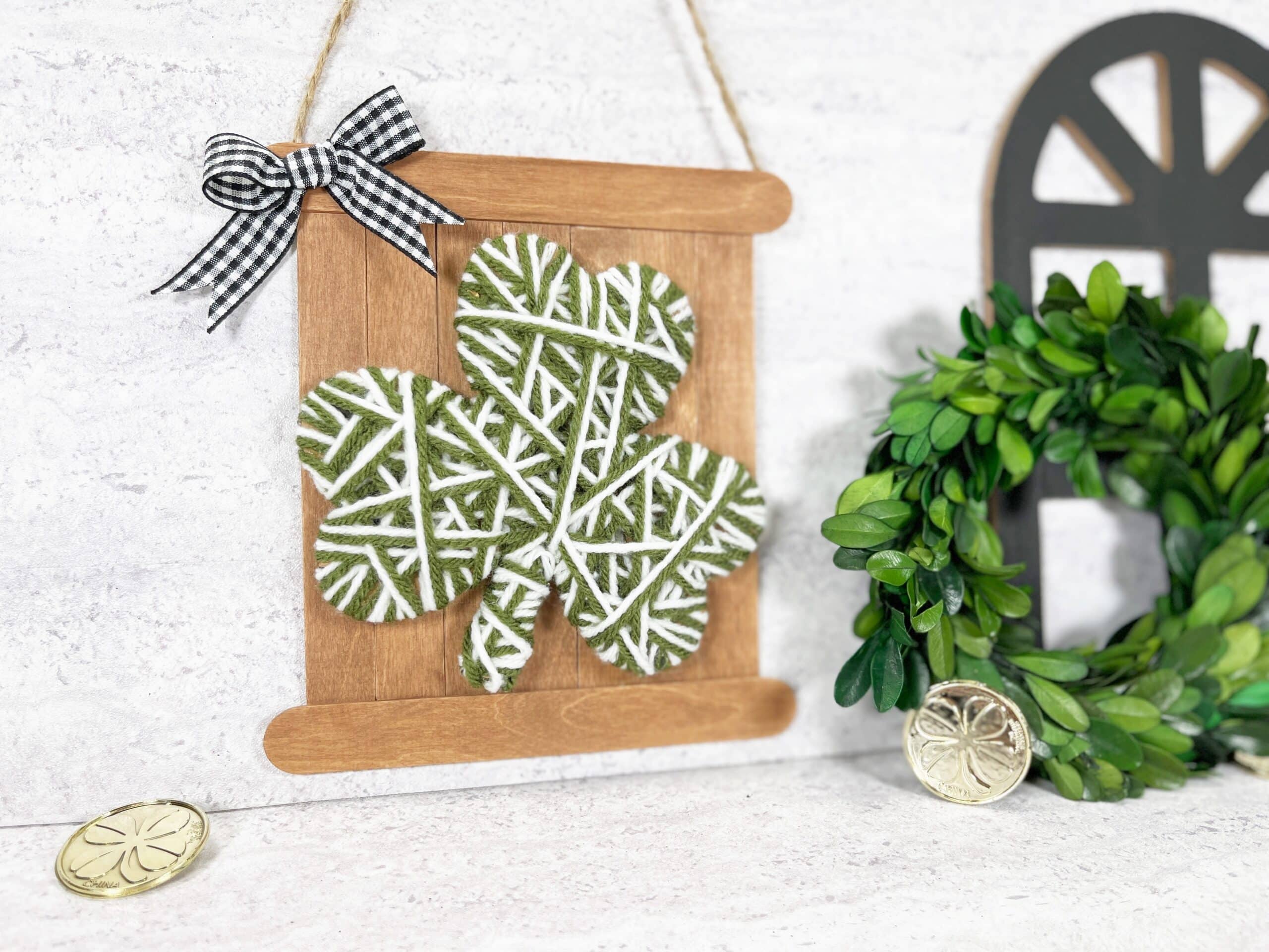 DIY Yarn Wrapped Shamrock Sign - Single Girl's DIY