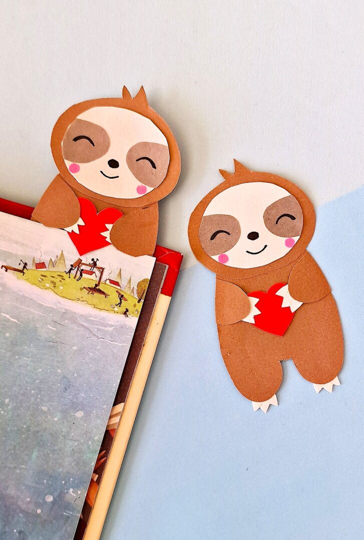 DIY Sloth Bookmark (Paper Craft with Free Pattern) - Single Girl's DIY