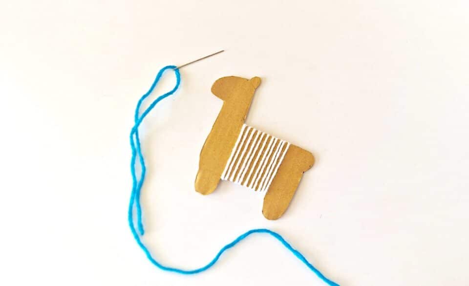 Cardboard llama Weaving Craft - Single Girl's DIY