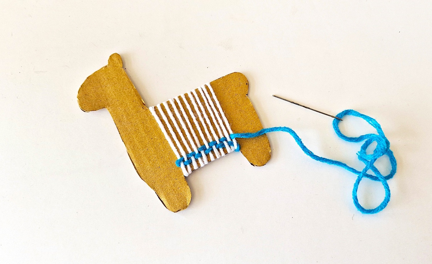 Cardboard llama Weaving Craft - Single Girl's DIY