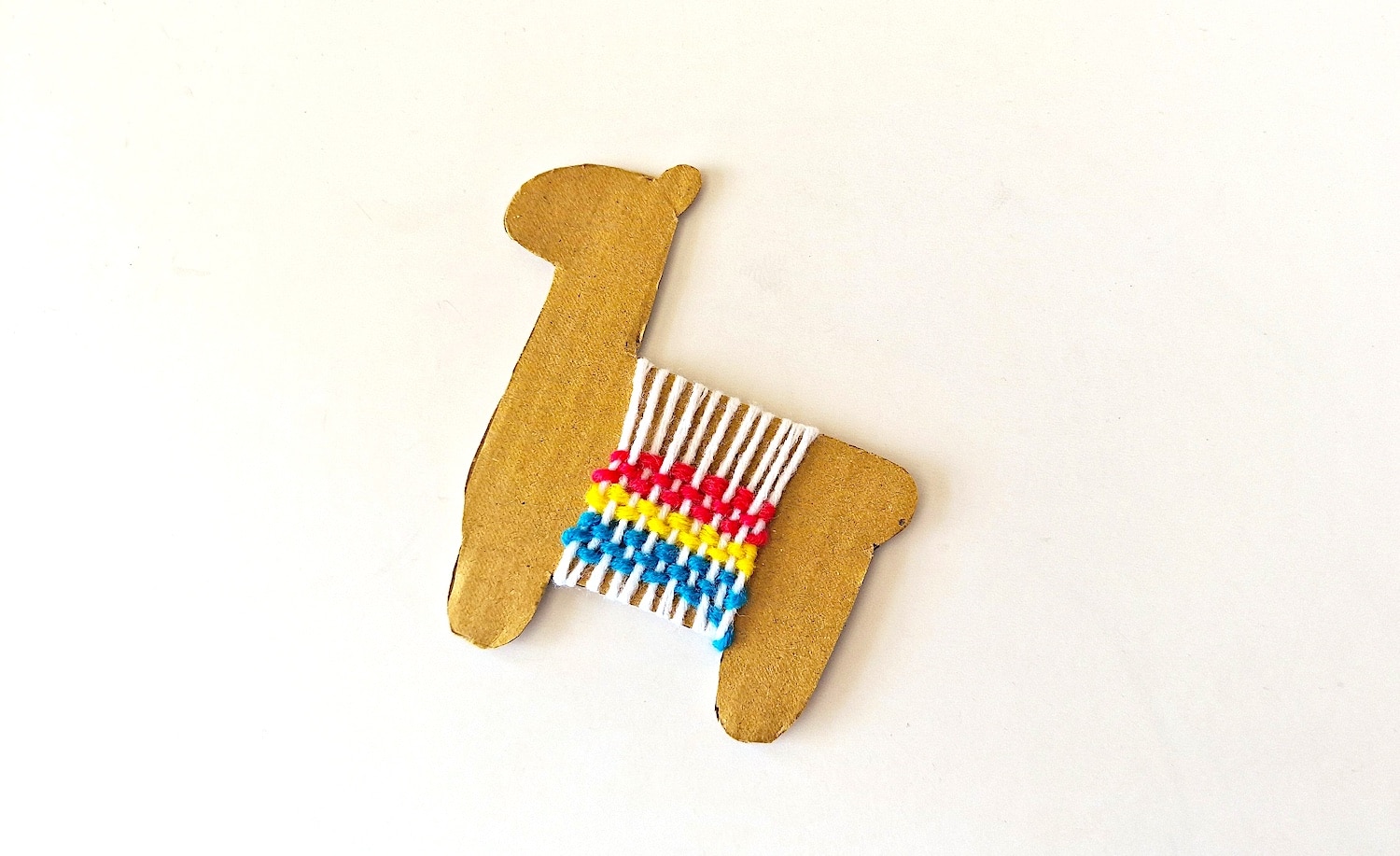 Cardboard llama Weaving Craft - Single Girl's DIY