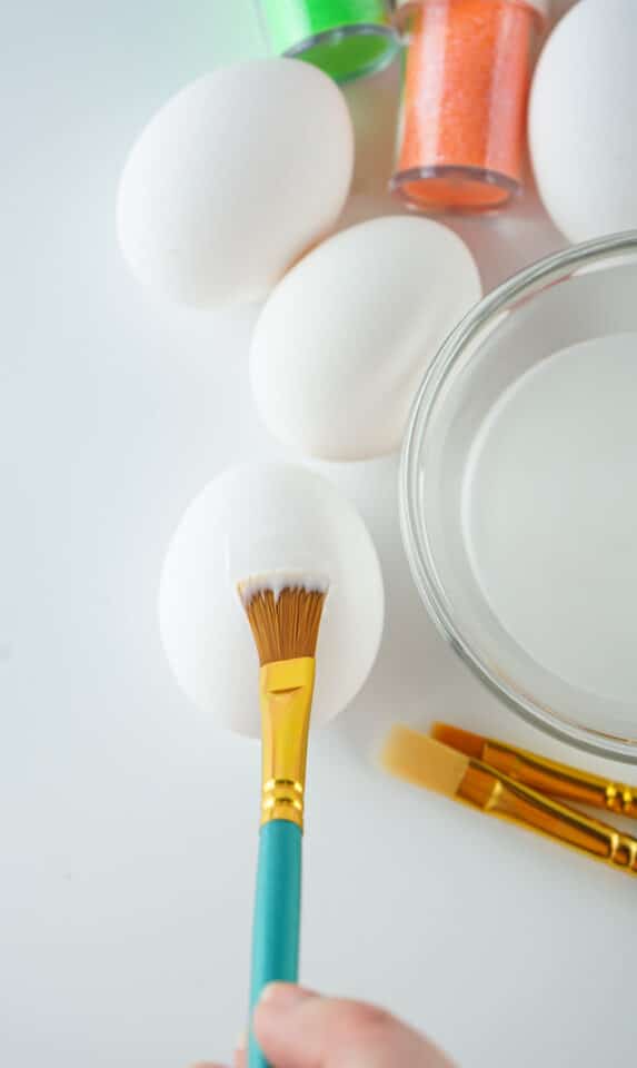 DIY Glitter Easter Eggs (2 Ways) - Single Girl's DIY