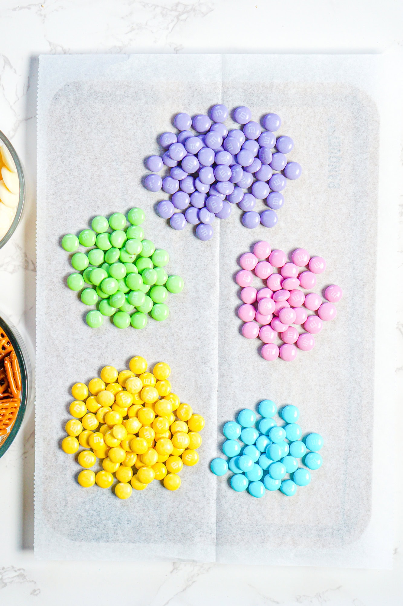 Spring Flower Pretzel Treats (Only 3 Ingredients!) - Single Girl's DIY