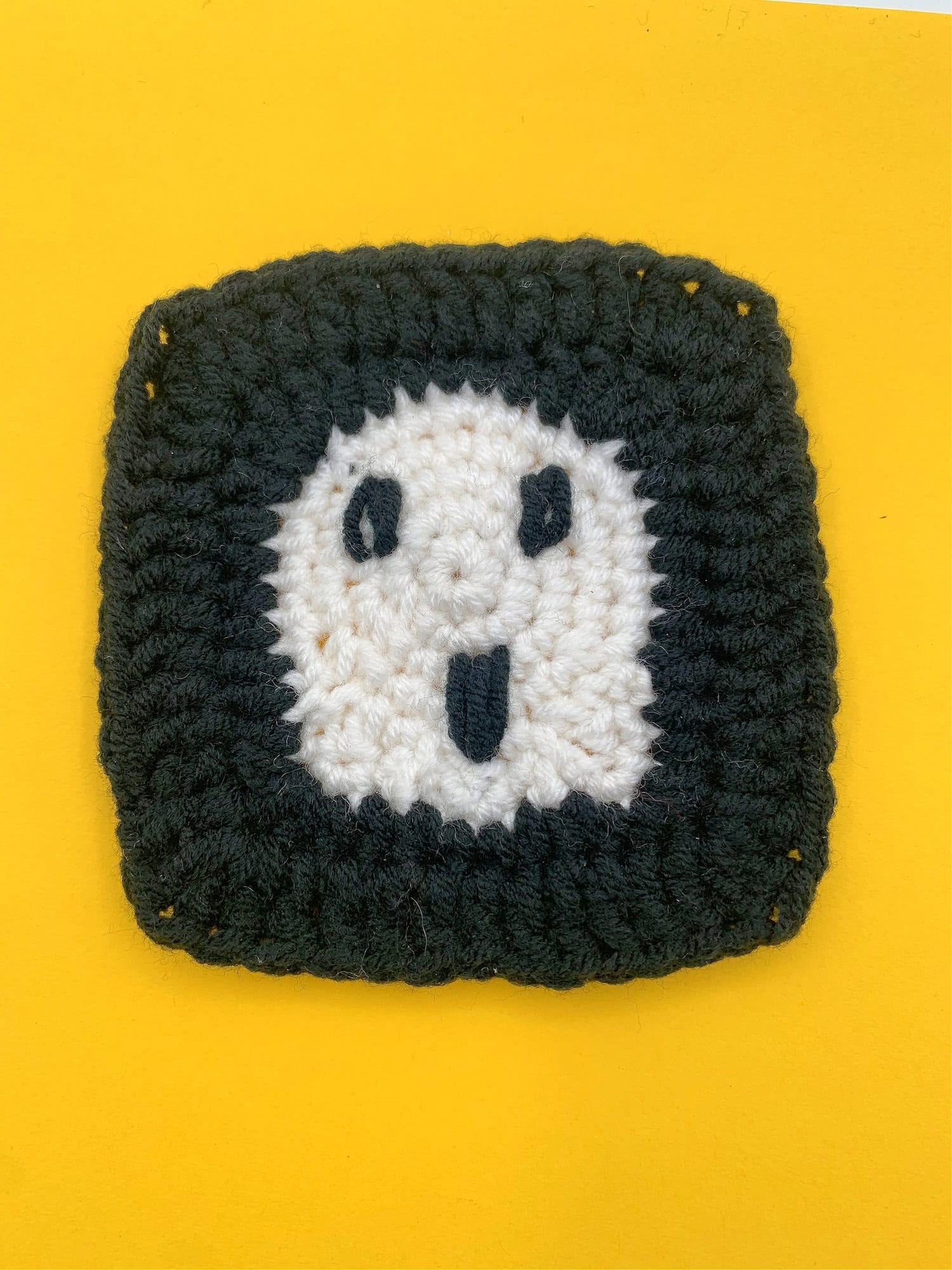 Boho Crochet Ghost Granny Square (Free Pattern) - Single Girl's DIY